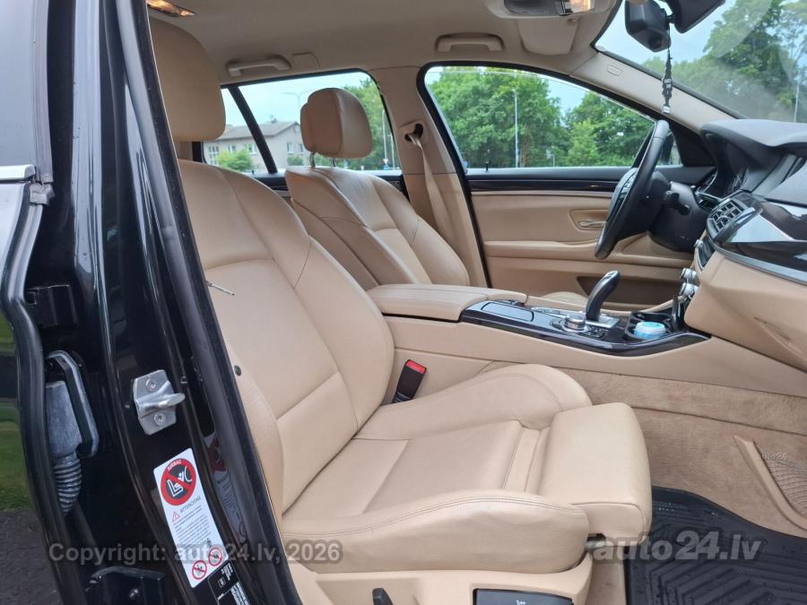 Melns BMW 5 Series 2013 Narva, ar dzinēja tilpumu 3.00 L un nobraukumu 200 tūkst. km par 8500 €, foto 14 vietnē AUTOMOTO.COM.LV