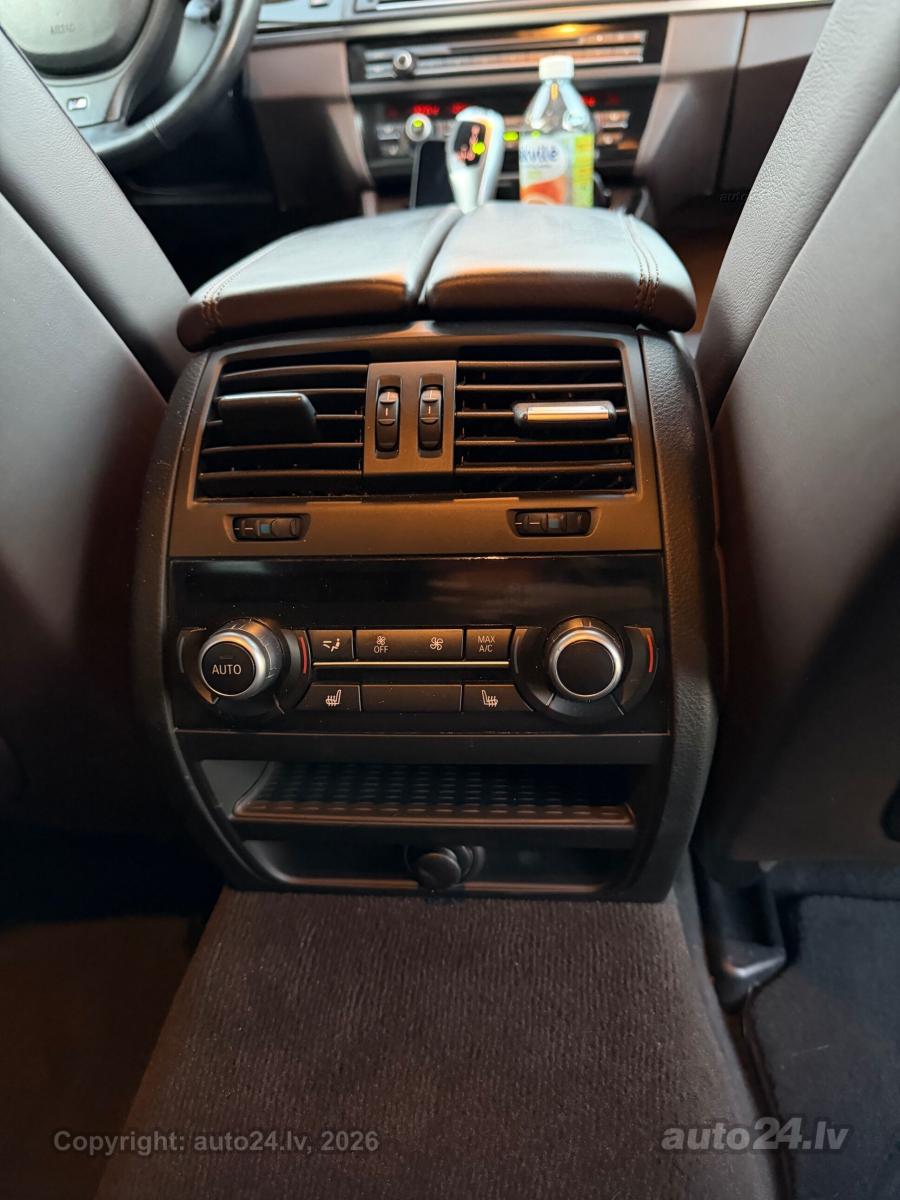 Black BMW 5 Series 2013 in Rakvere, with an engine capacity of 3.00 L and mileage of 360 thousand km for 9999 €, photo 14 on AUTOMOTO.COM.LV