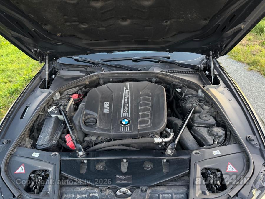 Black BMW 5 Series 2013 in Rakvere, with an engine capacity of 3.00 L and mileage of 360 thousand km for 9999 €, photo 15 on AUTOMOTO.COM.LV