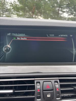Black BMW 5 Series 2013 in Rakvere, with an engine capacity of 3.00 L and mileage of 360 thousand km for 9999 €, photo 16 on AUTOMOTO.COM.LV