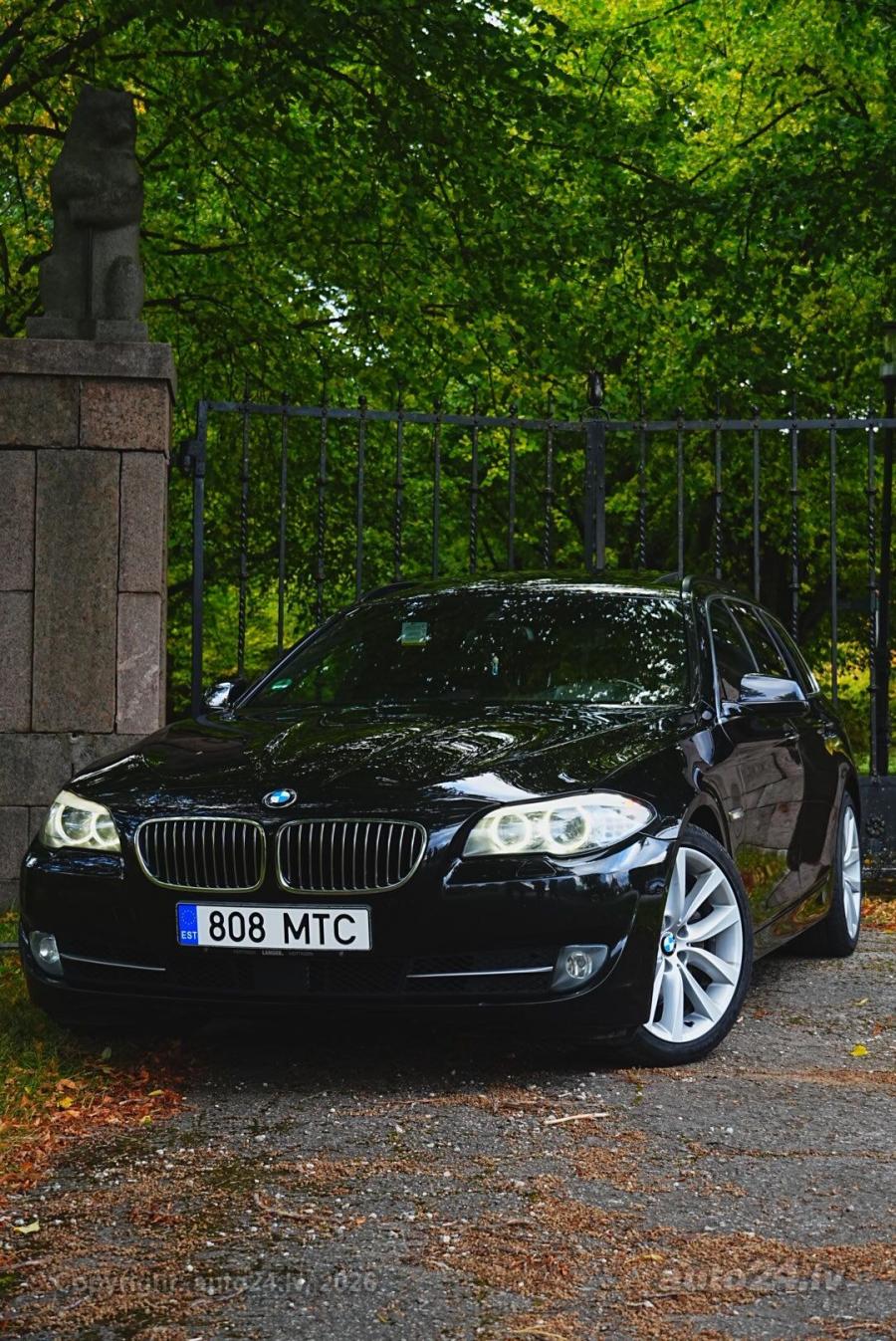 Melns BMW 5 Series 2013 Jehvi, ar dzinēja tilpumu 3.00 L un nobraukumu 273 tūkst. km par 15900 €, foto 1 vietnē AUTOMOTO.COM.LV