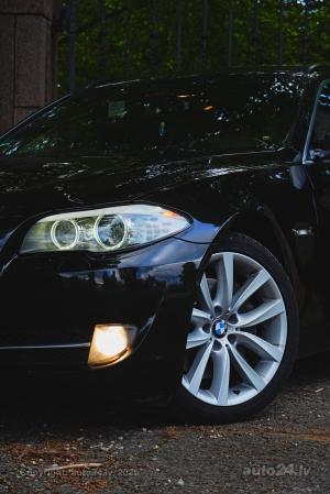 Melns BMW 5 Series 2013 Jehvi, ar dzinēja tilpumu 3.00 L un nobraukumu 273 tūkst. km par 15900 €, foto 3 vietnē AUTOMOTO.COM.LV