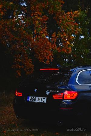 Melns BMW 5 Series 2013 Jehvi, ar dzinēja tilpumu 3.00 L un nobraukumu 273 tūkst. km par 15900 €, foto 5 vietnē AUTOMOTO.COM.LV