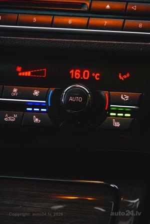 Melns BMW 5 Series 2013 Jehvi, ar dzinēja tilpumu 3.00 L un nobraukumu 273 tūkst. km par 15900 €, foto 16 vietnē AUTOMOTO.COM.LV