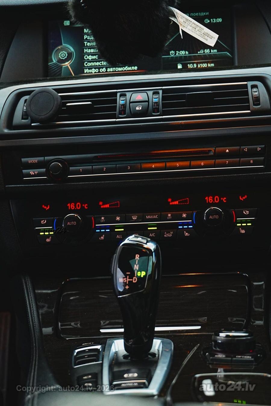 Melns BMW 5 Series 2013 Jehvi, ar dzinēja tilpumu 3.00 L un nobraukumu 273 tūkst. km par 15900 €, foto 18 vietnē AUTOMOTO.COM.LV