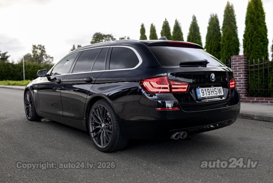 Black BMW 5 Series 2013 in Tallinn, with an engine capacity of 3.00 L and mileage of 345 thousand km for 9800 €, photo 5 on AUTOMOTO.COM.LV