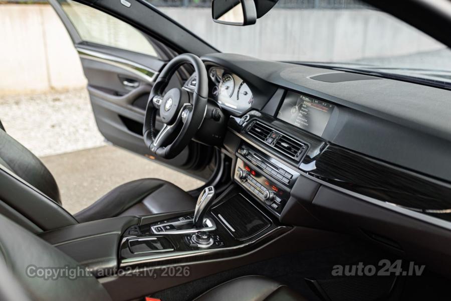 Black BMW 5 Series 2013 in Tallinn, with an engine capacity of 3.00 L and mileage of 345 thousand km for 9800 €, photo 14 on AUTOMOTO.COM.LV