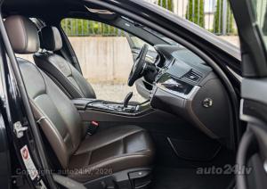 Black BMW 5 Series 2013 in Tallinn, with an engine capacity of 3.00 L and mileage of 345 thousand km for 9800 €, photo 16 on AUTOMOTO.COM.LV