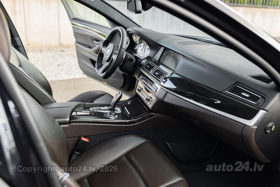 Black BMW 5 Series 2013 in Tallinn, with an engine capacity of 3.00 L and mileage of 345 thousand km for 9800 €, photo 17 on AUTOMOTO.COM.LV