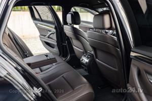 Black BMW 5 Series 2013 in Tallinn, with an engine capacity of 3.00 L and mileage of 345 thousand km for 9800 €, photo 18 on AUTOMOTO.COM.LV
