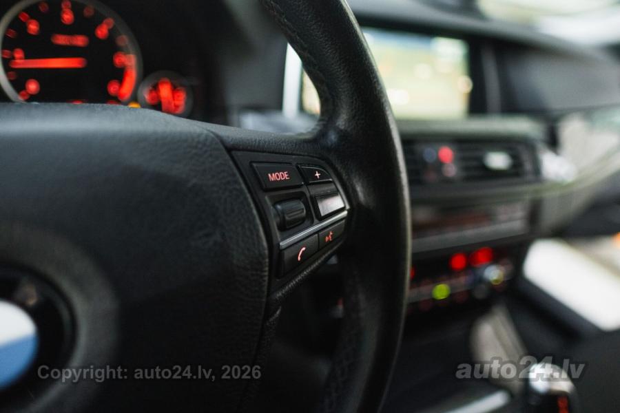 Black BMW 5 Series 2013 in Tallinn, with an engine capacity of 2.00 L and mileage of 360 thousand km for 6790 €, photo 17 on AUTOMOTO.COM.LV