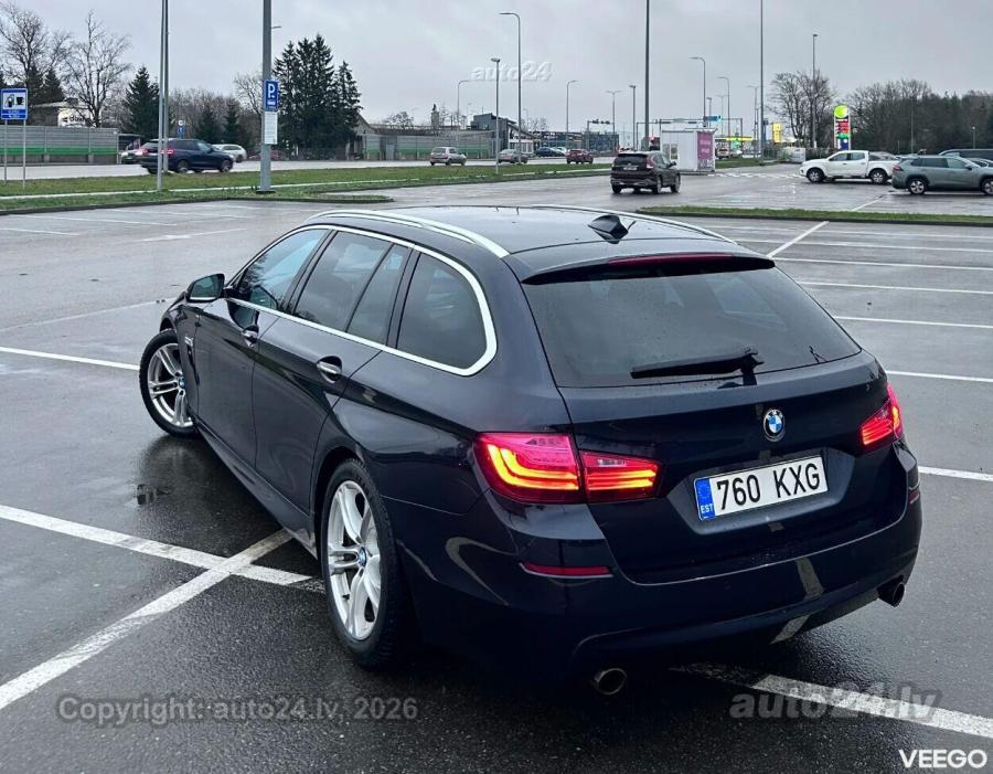 Black BMW 5 Series 2014 in Tallinn, with an engine capacity of 3.00 L and mileage of 330 thousand km for 14000 €, photo 3 on AUTOMOTO.COM.LV
