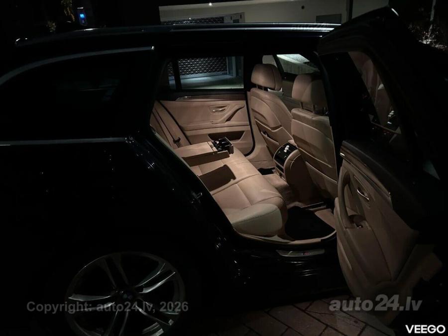 Black BMW 5 Series 2014 in Tallinn, with an engine capacity of 3.00 L and mileage of 330 thousand km for 14000 €, photo 9 on AUTOMOTO.COM.LV