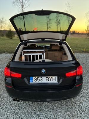 Black BMW 5 Series 2014 in Tallinn, with an engine capacity of 2.00 L and mileage of 206 thousand km for 11770 €, photo 13 on AUTOMOTO.COM.LV