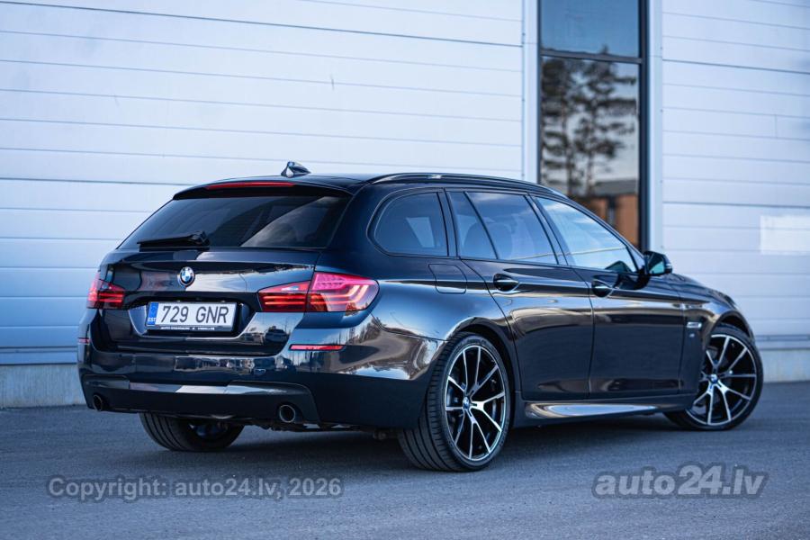 Melns BMW 5 Series 2014 Tallina, ar dzinēja tilpumu 3.00 L un nobraukumu 249 tūkst. km par 15900 €, foto 9 vietnē AUTOMOTO.COM.LV