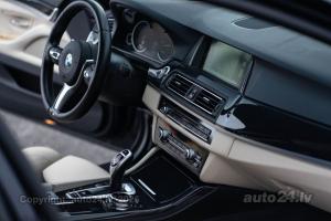 Melns BMW 5 Series 2014 Tallina, ar dzinēja tilpumu 3.00 L un nobraukumu 249 tūkst. km par 15900 €, foto 20 vietnē AUTOMOTO.COM.LV