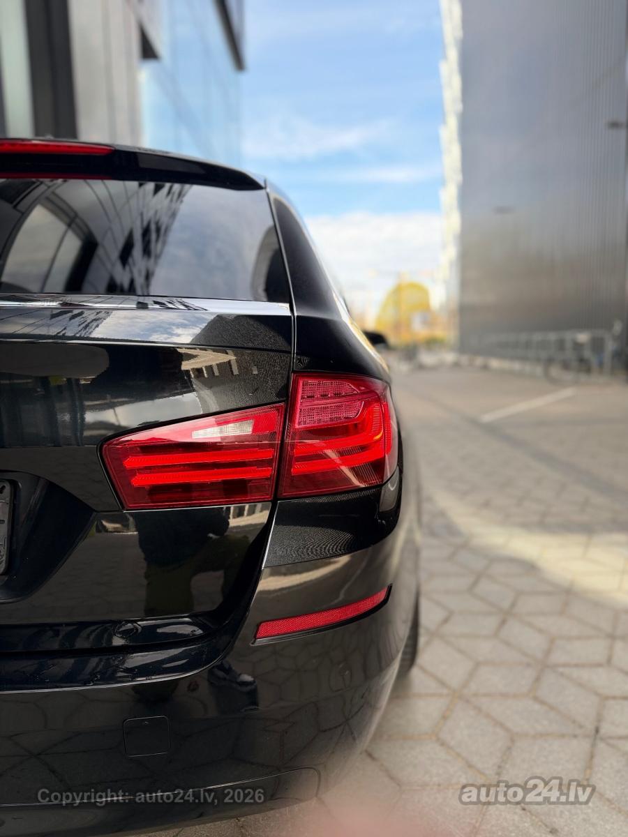 Black BMW 5 Series 2014 in Tallinn, with an engine capacity of 3.00 L and mileage of 296 thousand km for 12500 €, photo 7 on AUTOMOTO.COM.LV