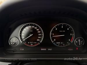 Black BMW 5 Series 2014 in Tallinn, with an engine capacity of 3.00 L and mileage of 296 thousand km for 12500 €, photo 13 on AUTOMOTO.COM.LV