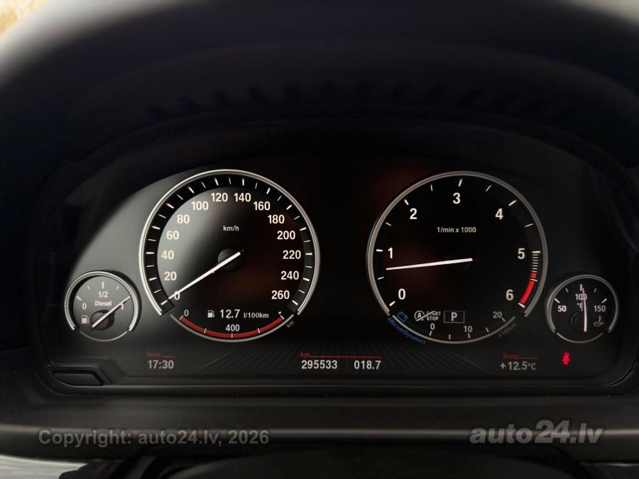 Black BMW 5 Series 2014 in Tallinn, with an engine capacity of 3.00 L and mileage of 296 thousand km for 12500 €, photo 13 on AUTOMOTO.COM.LV