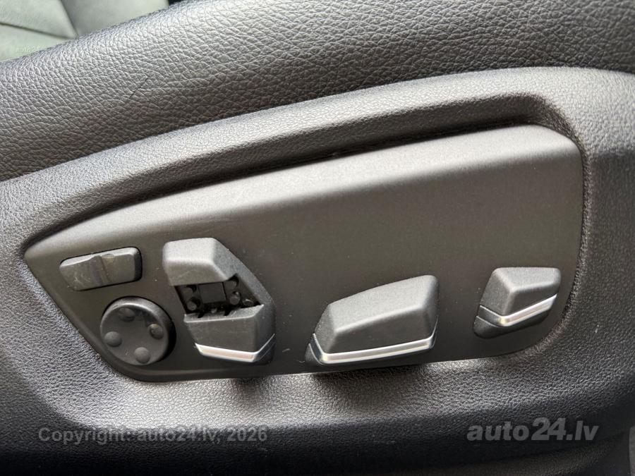 Black BMW 5 Series 2014 in Tallinn, with an engine capacity of 3.00 L and mileage of 296 thousand km for 12500 €, photo 14 on AUTOMOTO.COM.LV