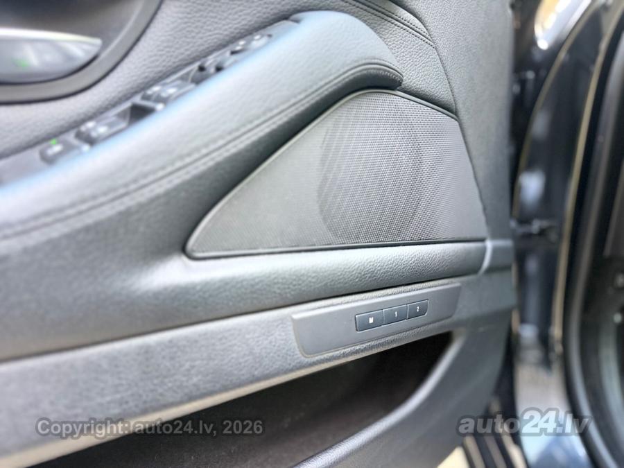 Black BMW 5 Series 2014 in Tallinn, with an engine capacity of 3.00 L and mileage of 296 thousand km for 12500 €, photo 16 on AUTOMOTO.COM.LV