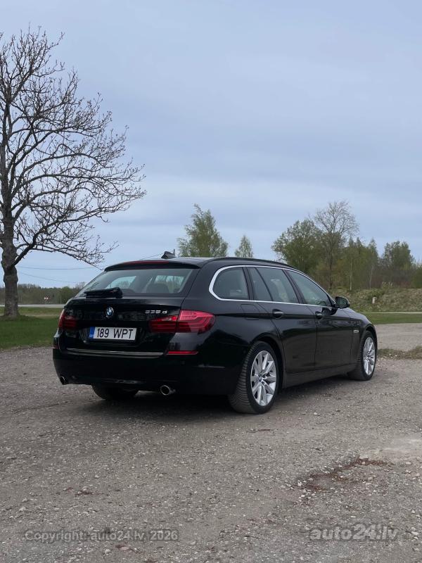 Black BMW 5 Series 2014 in Paide, with an engine capacity of 3.00 L and mileage of 245 thousand km for 15699 €, photo 6 on AUTOMOTO.COM.LV