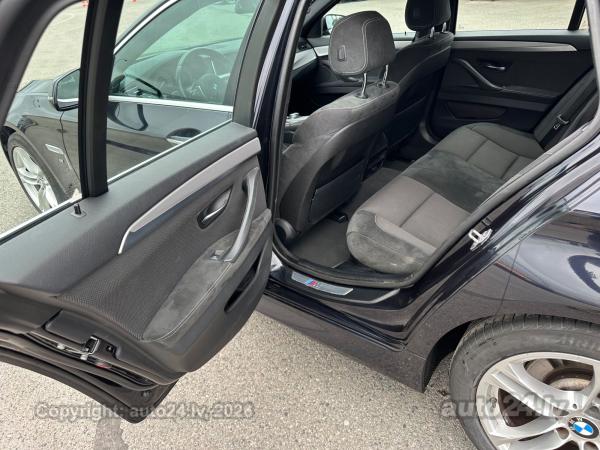 Melns BMW 5 Series 2014 Tartu, ar dzinēja tilpumu 2.00 L un nobraukumu 249 tūkst. km par 9990 €, foto 10 vietnē AUTOMOTO.COM.LV