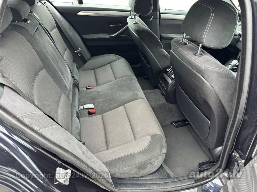 Melns BMW 5 Series 2014 Tartu, ar dzinēja tilpumu 2.00 L un nobraukumu 249 tūkst. km par 9990 €, foto 14 vietnē AUTOMOTO.COM.LV