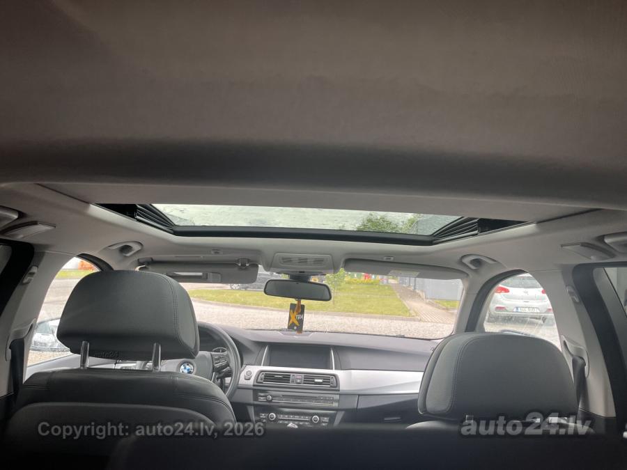 Melns BMW 5 Series 2014 Pērnava, ar dzinēja tilpumu 3.00 L un nobraukumu 349 tūkst. km par 5500 €, foto 8 vietnē AUTOMOTO.COM.LV