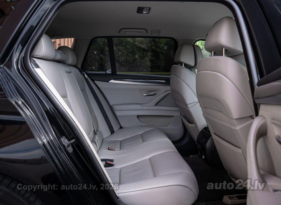Melns BMW 5 Series 2014 Tartu, ar dzinēja tilpumu 2.00 L un nobraukumu 480 tūkst. km par 10299 €, foto 8 vietnē AUTOMOTO.COM.LV