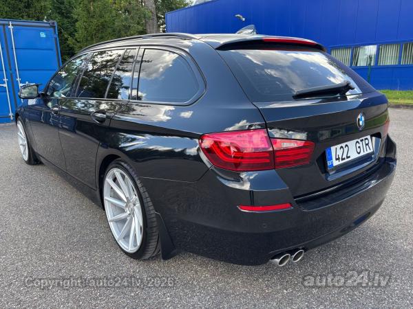 Black BMW 5 Series 2014 in Paide, with an engine capacity of 3.00 L and mileage of 317 thousand km for 11890 €, photo 4 on AUTOMOTO.COM.LV
