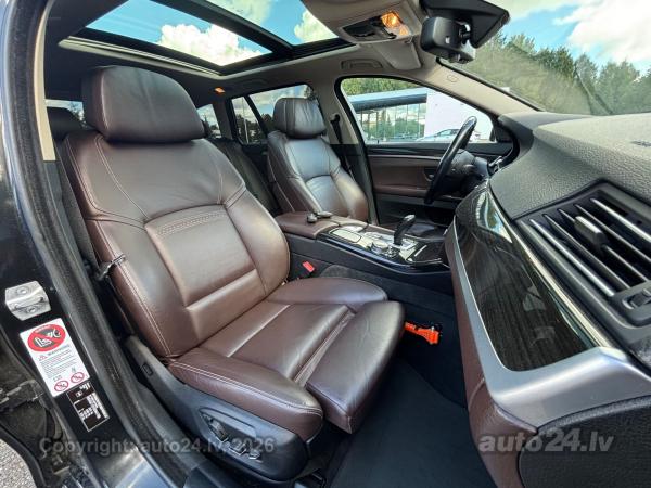 Black BMW 5 Series 2014 in Paide, with an engine capacity of 3.00 L and mileage of 317 thousand km for 11890 €, photo 9 on AUTOMOTO.COM.LV