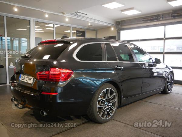 Melns BMW 5 Series 2014 Tallina, ar dzinēja tilpumu 3.00 L un nobraukumu 293 tūkst. km par 10990 €, foto 4 vietnē AUTOMOTO.COM.LV