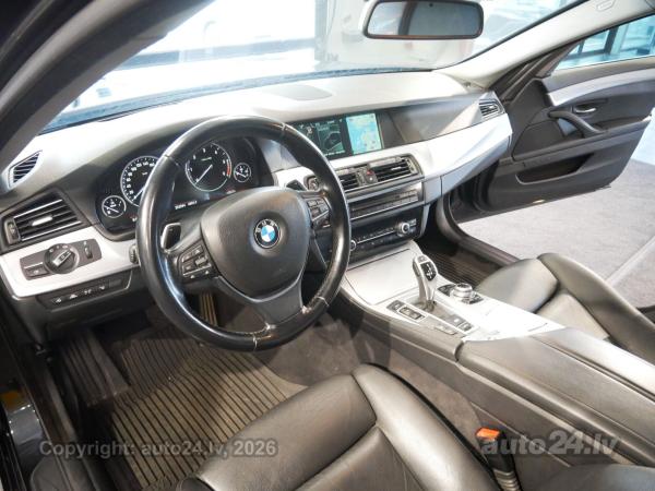 Melns BMW 5 Series 2014 Tallina, ar dzinēja tilpumu 3.00 L un nobraukumu 293 tūkst. km par 10990 €, foto 8 vietnē AUTOMOTO.COM.LV