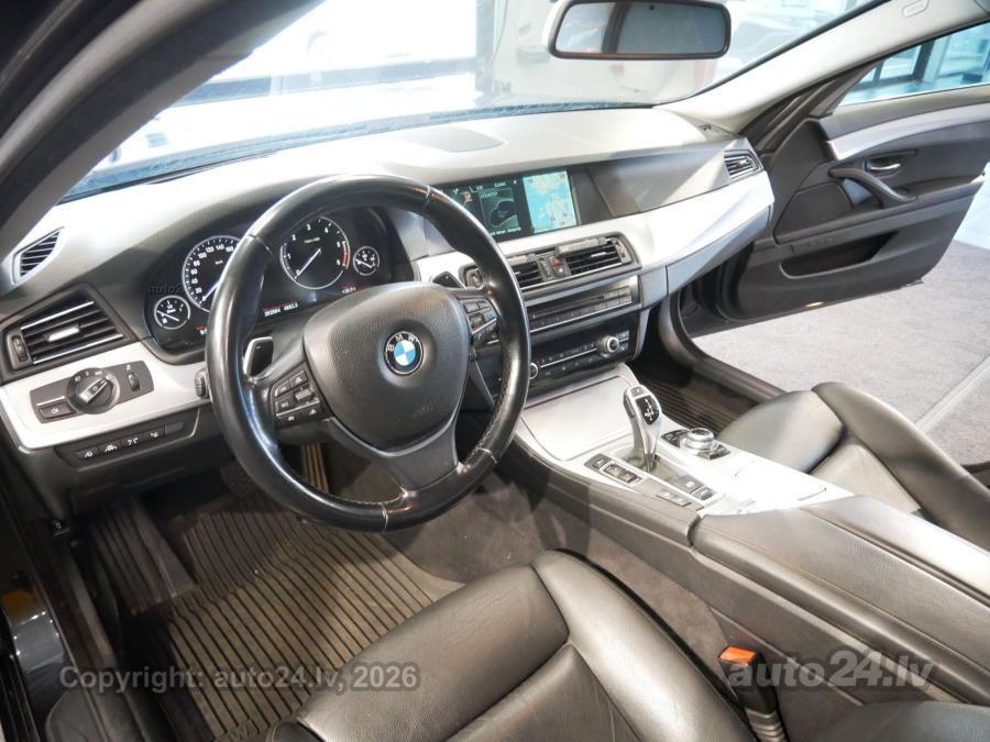 Black BMW 5 Series 2014 in Tallinn, with an engine capacity of 3.00 L and mileage of 293 thousand km for 10990 €, photo 8 on AUTOMOTO.COM.LV