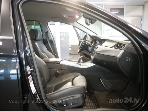 Melns BMW 5 Series 2014 Tallina, ar dzinēja tilpumu 3.00 L un nobraukumu 293 tūkst. km par 10990 €, foto 9 vietnē AUTOMOTO.COM.LV