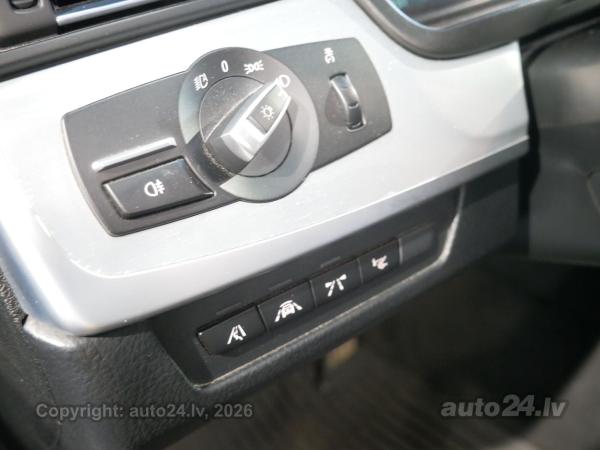 Melns BMW 5 Series 2014 Tallina, ar dzinēja tilpumu 3.00 L un nobraukumu 293 tūkst. km par 10990 €, foto 11 vietnē AUTOMOTO.COM.LV
