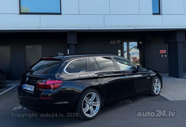 Black BMW 5 Series 2014 in Tartu, with an engine capacity of 2.00 L and mileage of 240 thousand km for 8700 €, photo 5 on AUTOMOTO.COM.LV