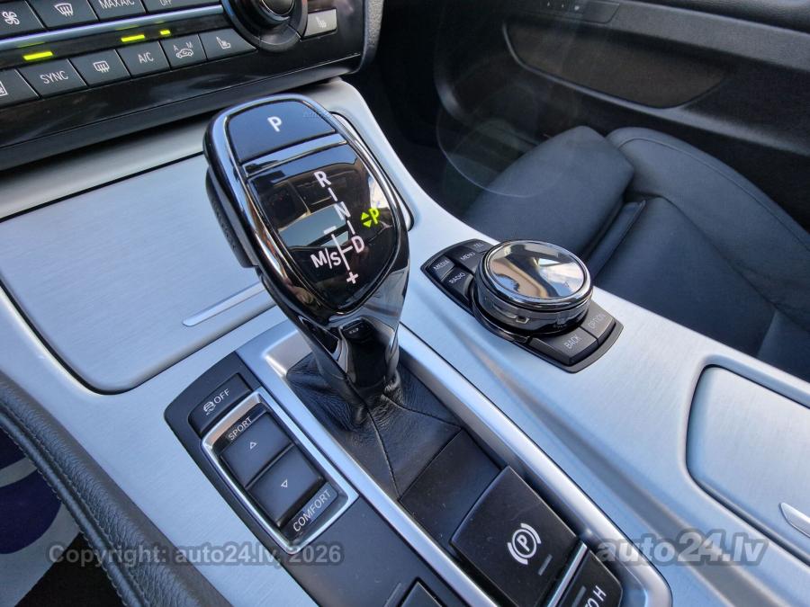 Melns BMW 5 Series 2014 Tartu, ar dzinēja tilpumu 3.00 L un nobraukumu 234 tūkst. km par 13390 €, foto 19 vietnē AUTOMOTO.COM.LV