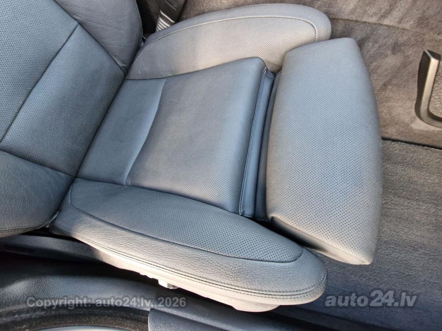 Melns BMW 5 Series 2014 Tartu, ar dzinēja tilpumu 3.00 L un nobraukumu 234 tūkst. km par 13390 €, foto 25 vietnē AUTOMOTO.COM.LV