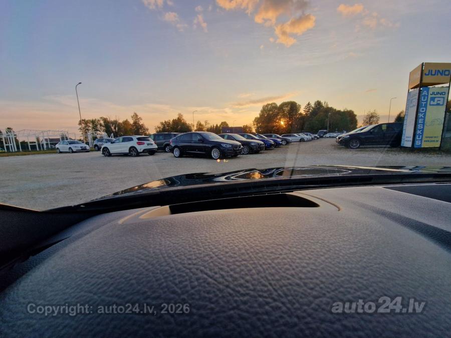 Melns BMW 5 Series 2014 Tartu, ar dzinēja tilpumu 3.00 L un nobraukumu 235 tūkst. km par 12790 €, foto 23 vietnē AUTOMOTO.COM.LV