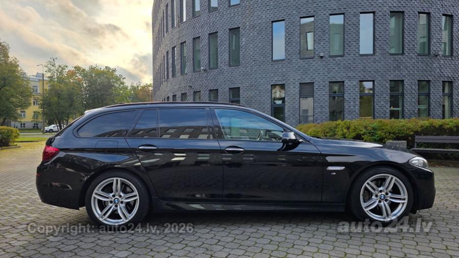 Black BMW 5 Series 2014 in Tallinn, with an engine capacity of 3.00 L and mileage of 275 thousand km for 13999 €, photo 3 on AUTOMOTO.COM.LV