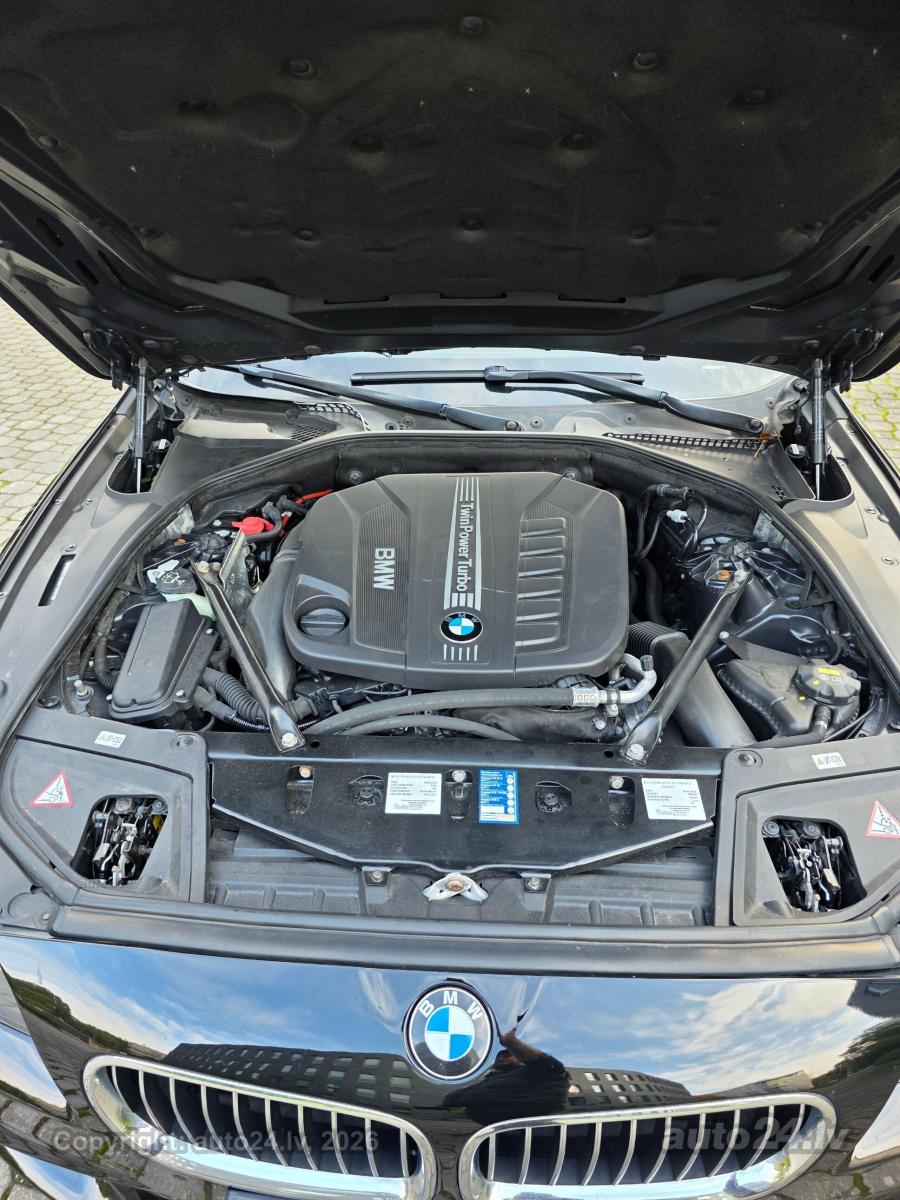 Black BMW 5 Series 2014 in Tallinn, with an engine capacity of 3.00 L and mileage of 275 thousand km for 13999 €, photo 11 on AUTOMOTO.COM.LV