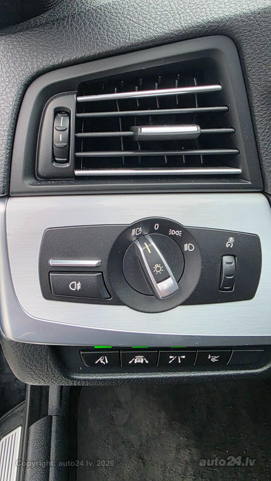 Black BMW 5 Series 2014 in Tallinn, with an engine capacity of 3.00 L and mileage of 275 thousand km for 13999 €, photo 15 on AUTOMOTO.COM.LV