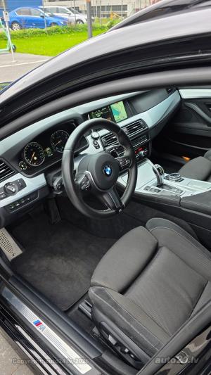 Black BMW 5 Series 2014 in Tallinn, with an engine capacity of 3.00 L and mileage of 275 thousand km for 13999 €, photo 16 on AUTOMOTO.COM.LV