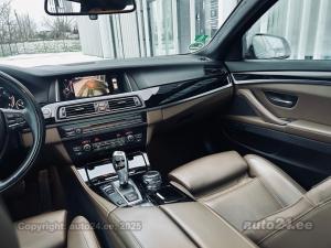 Melns BMW 5 Series 2015 Tallina, ar dzinēja tilpumu 3.00 L un nobraukumu 230 tūkst. km par 12680 €, foto 12 vietnē AUTOMOTO.COM.LV