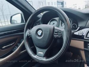 Melns BMW 5 Series 2015 Tallina, ar dzinēja tilpumu 3.00 L un nobraukumu 230 tūkst. km par 12680 €, foto 14 vietnē AUTOMOTO.COM.LV