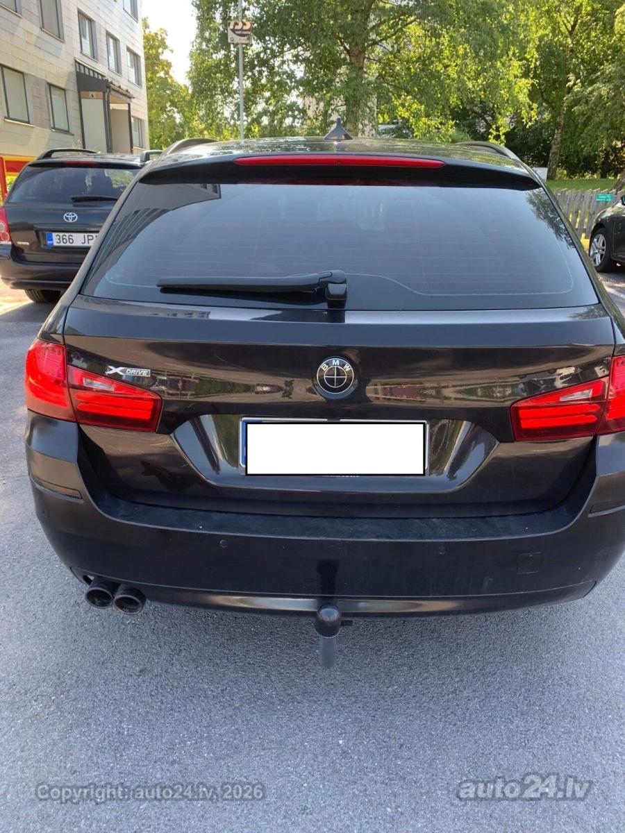 Melns BMW 5 Series 2015 Tallina, ar dzinēja tilpumu 2.00 L un nobraukumu 354 tūkst. km par 10500 €, foto 3 vietnē AUTOMOTO.COM.LV