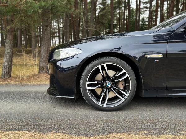 Melns BMW 5 Series 2015 Tallina, ar dzinēja tilpumu 3.00 L un nobraukumu 212 tūkst. km par 17900 €, foto 2 vietnē AUTOMOTO.COM.LV