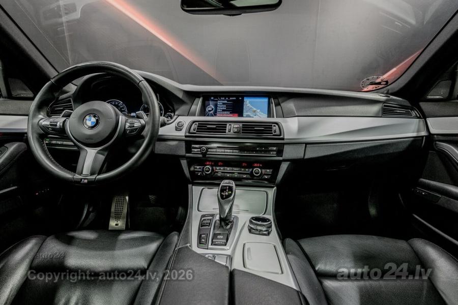 Melns BMW 5 Series 2015 Pērnava, ar dzinēja tilpumu 3.00 L un nobraukumu 303 tūkst. km par 13999 €, foto 15 vietnē AUTOMOTO.COM.LV